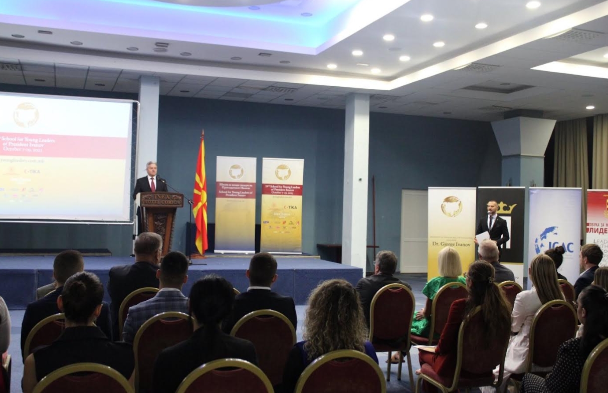 Во Охрид започна 14 Школа за млади лидери основана од поранешниот претседател Ѓорѓе Иванов Ohrid1