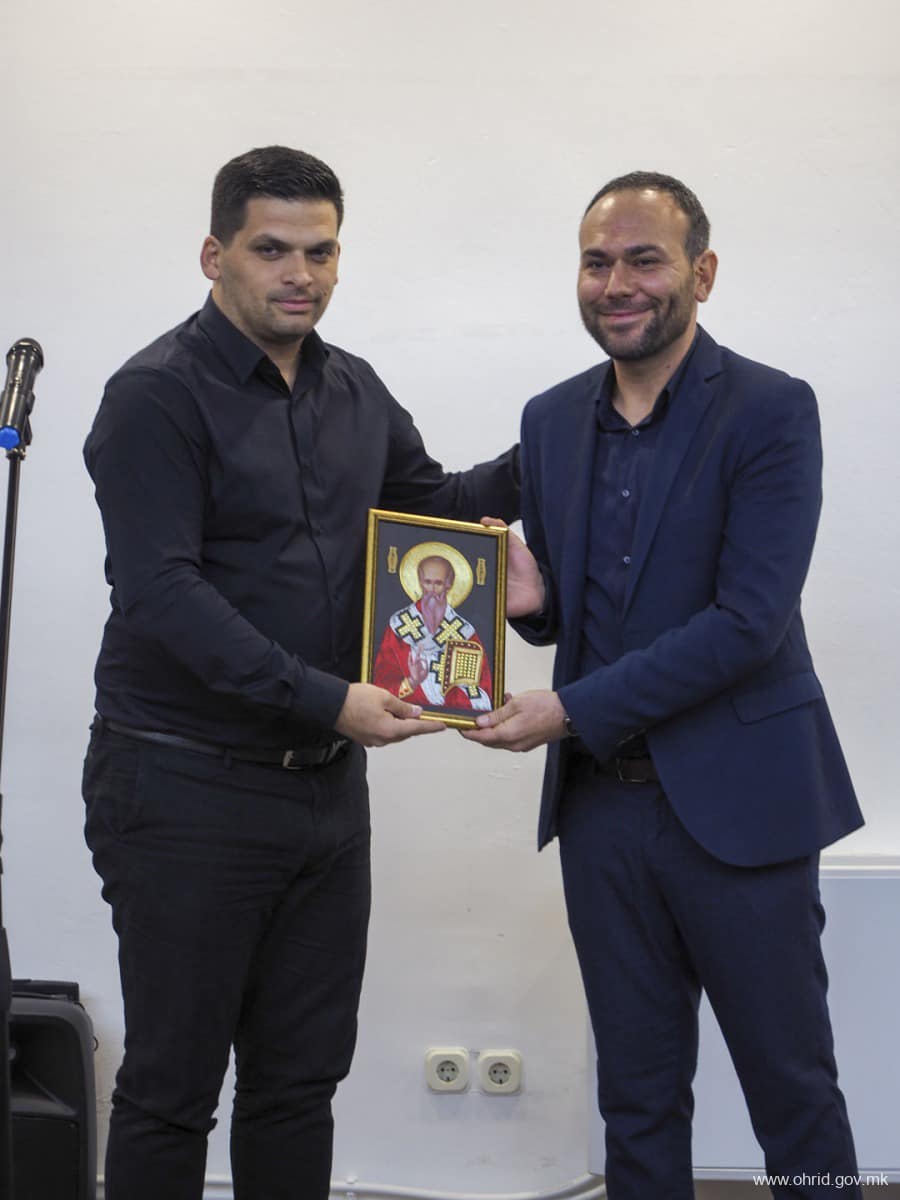 Промовиран документарниот филм „Охрид, Охрид убав мил“ – го прикажува ...