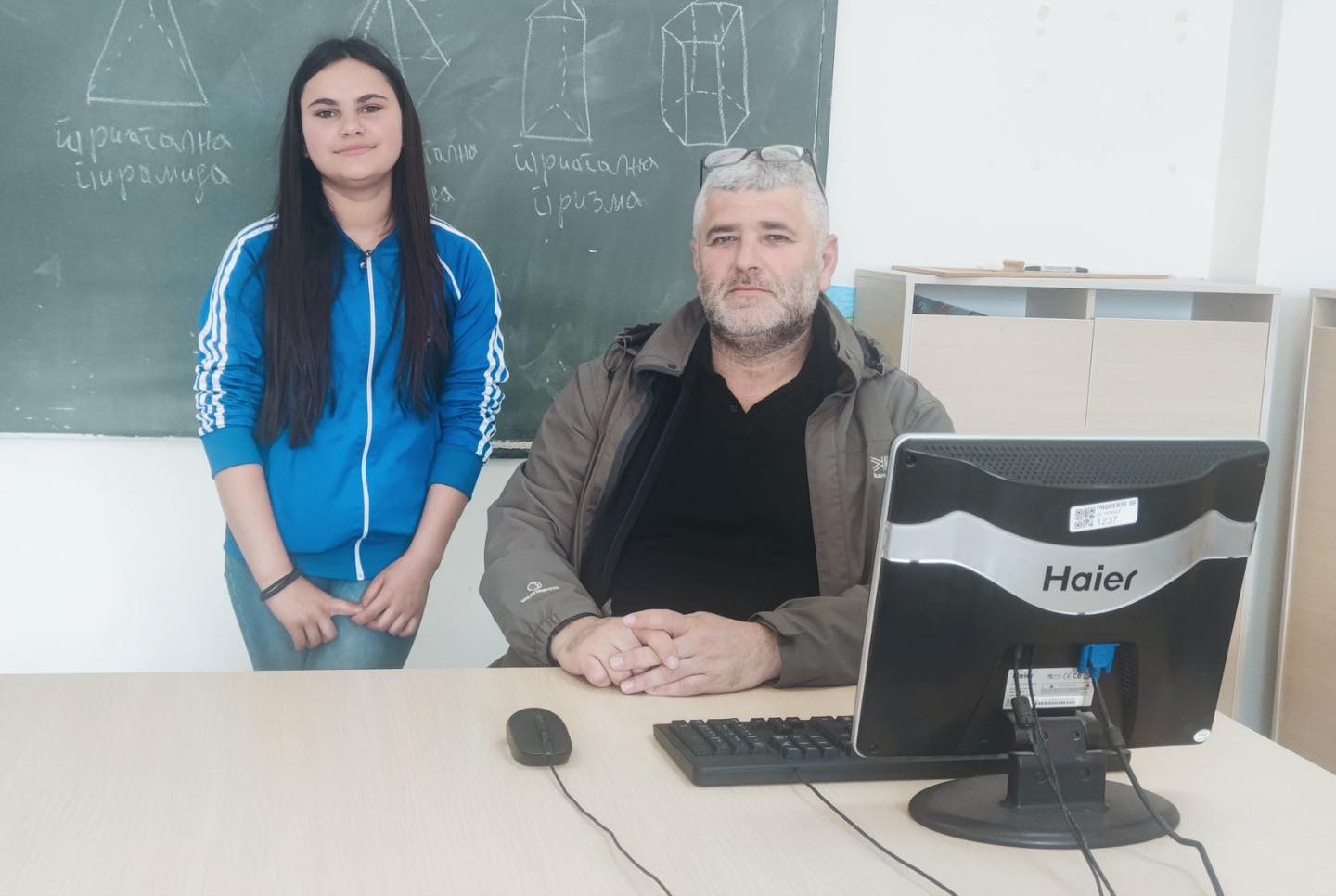 Сара Китаноска од Лешани освои втора награда на натпревар по биологија ...