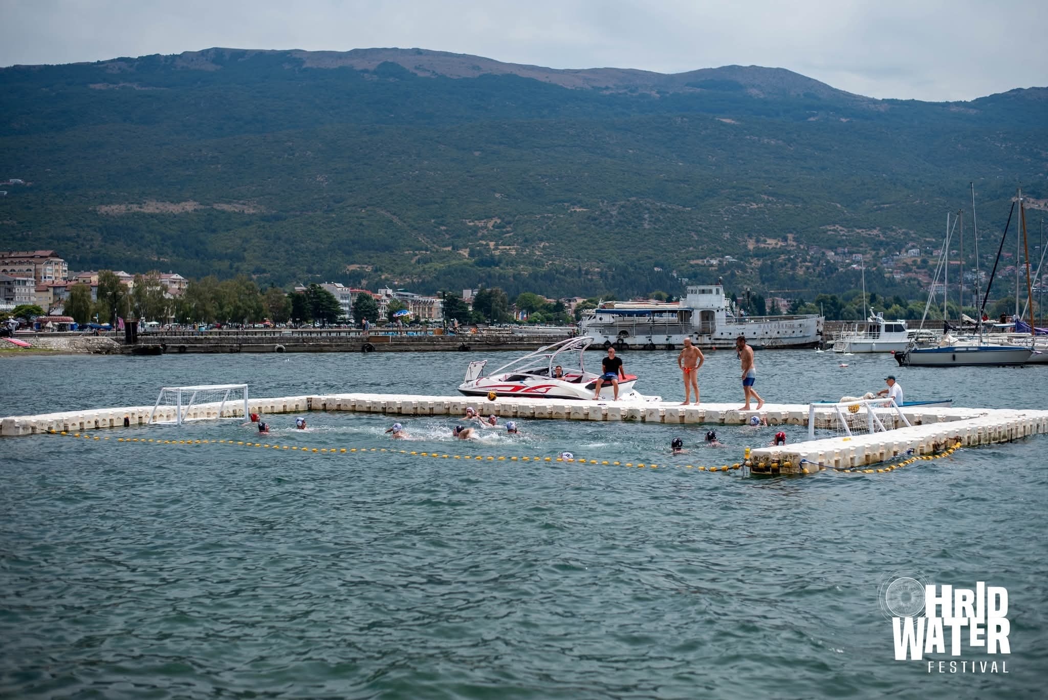 (ФОТО) Со ревијален ватерполо натпревар и трка со педалинки започна третото издание на Ohrid ...